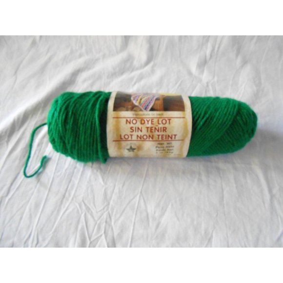 Pop N Yarn | Other | New Pop N Yarn Deep Emerald Green A3286 V Acrylic ...
